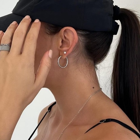 Ellie Vail | Jewelry | New Ellie Vaillaurette Medium Hoop Earring | Poshmark